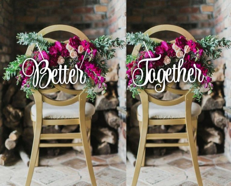 Decorative Wedding Chair Signs – Elegant Wedding Ideas