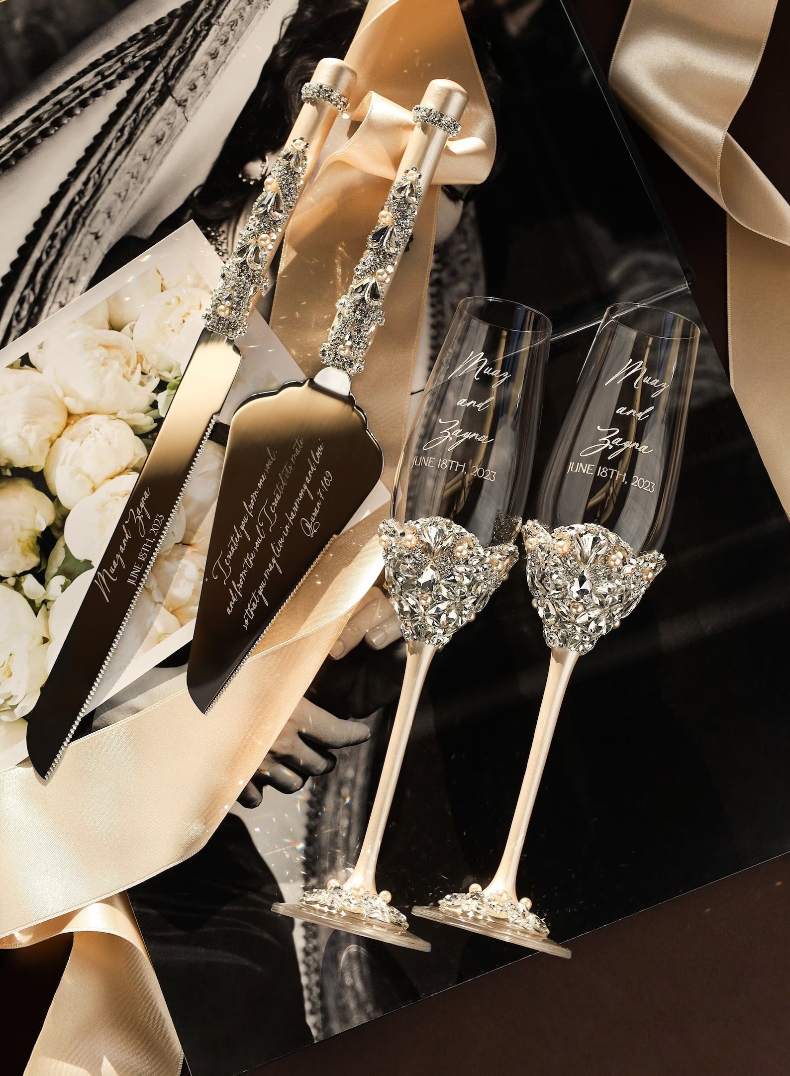 Engraved Toasting Flutes & Cake Server Sets – Elegant Wedding Ideas