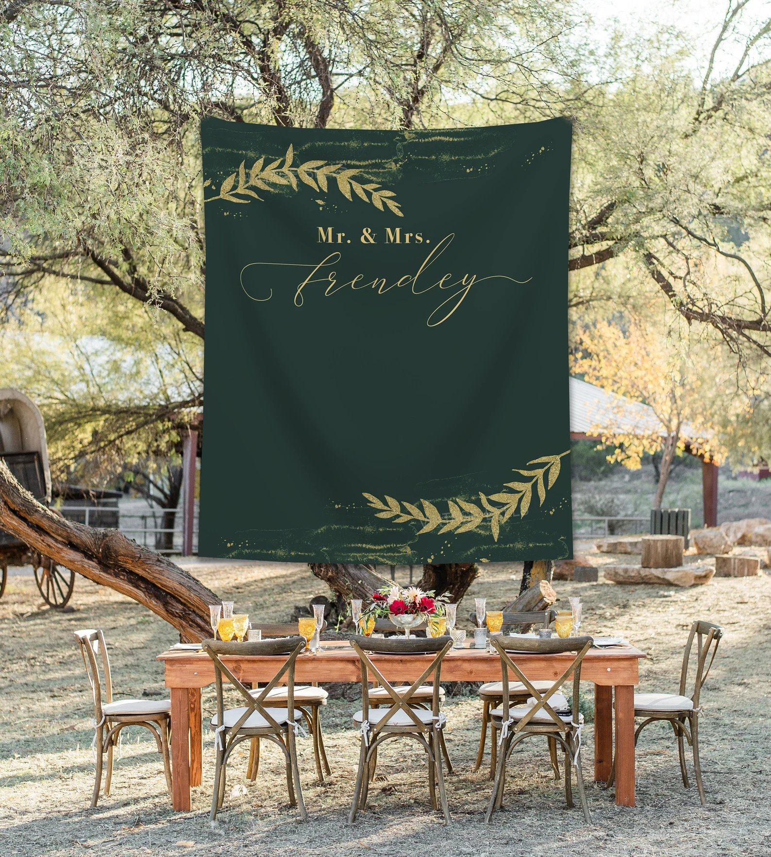 Rich Emerald Green Wedding – Elegant Wedding Ideas